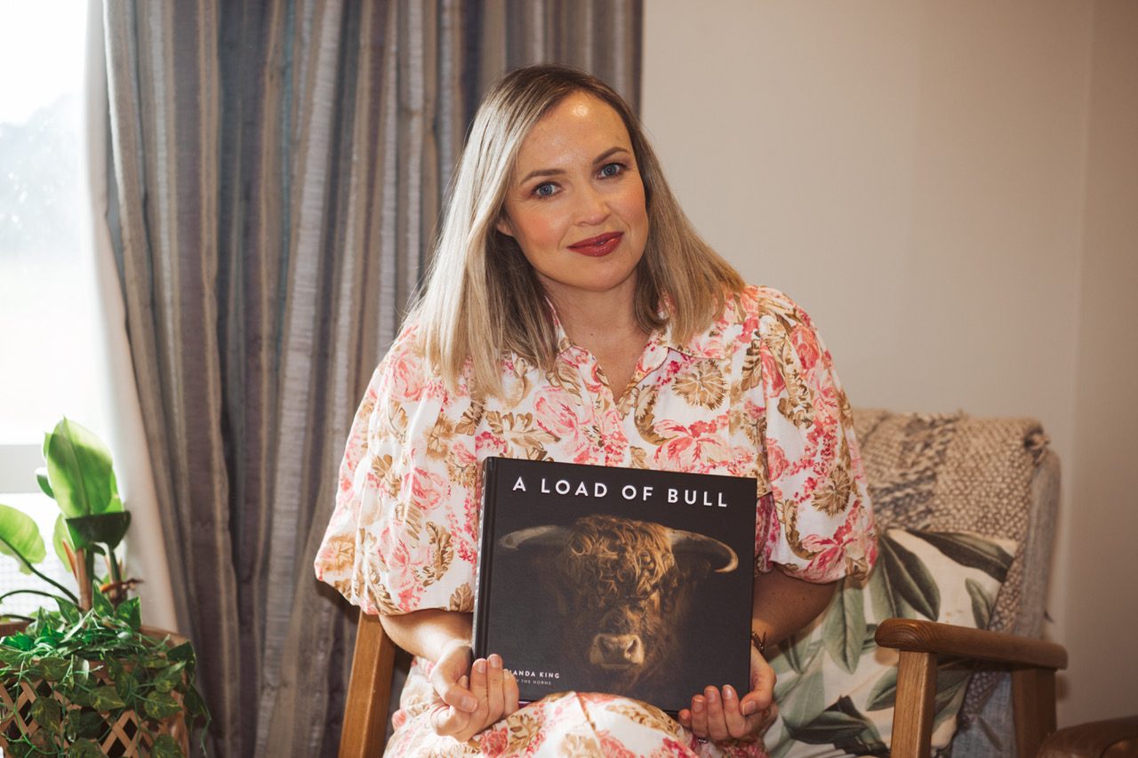 S1 Ep2: Amanda King, By the Horns - Young Country